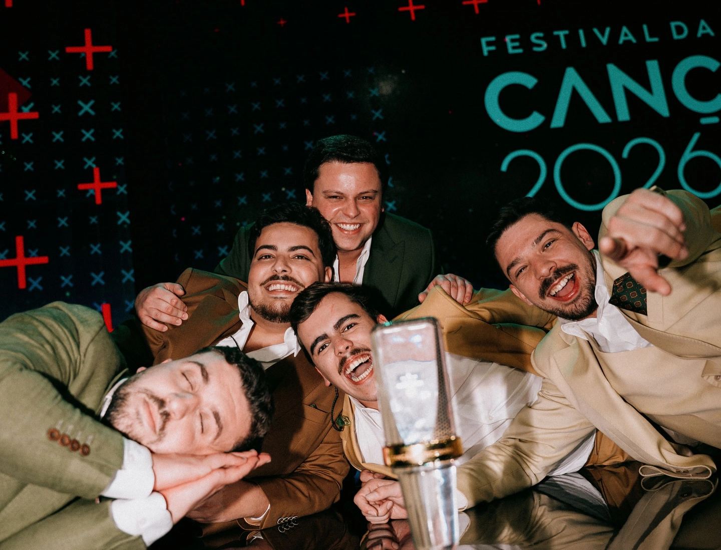 De agrobetos a cheganos: Bandidos do Cante ganharam o Festival da ...